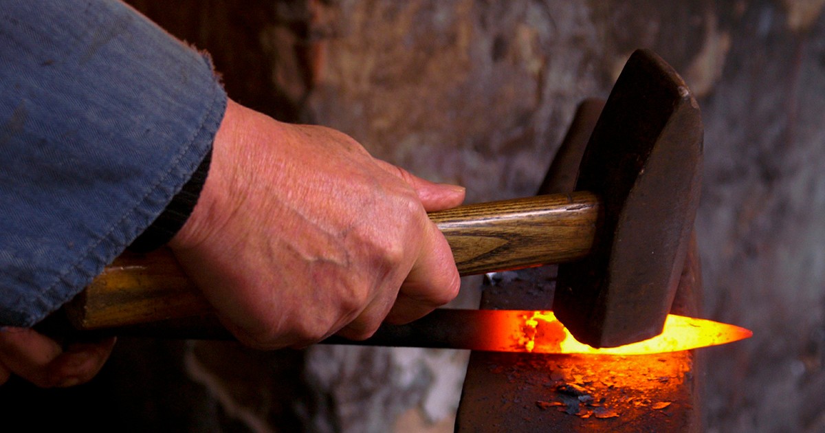 Forjando uma história